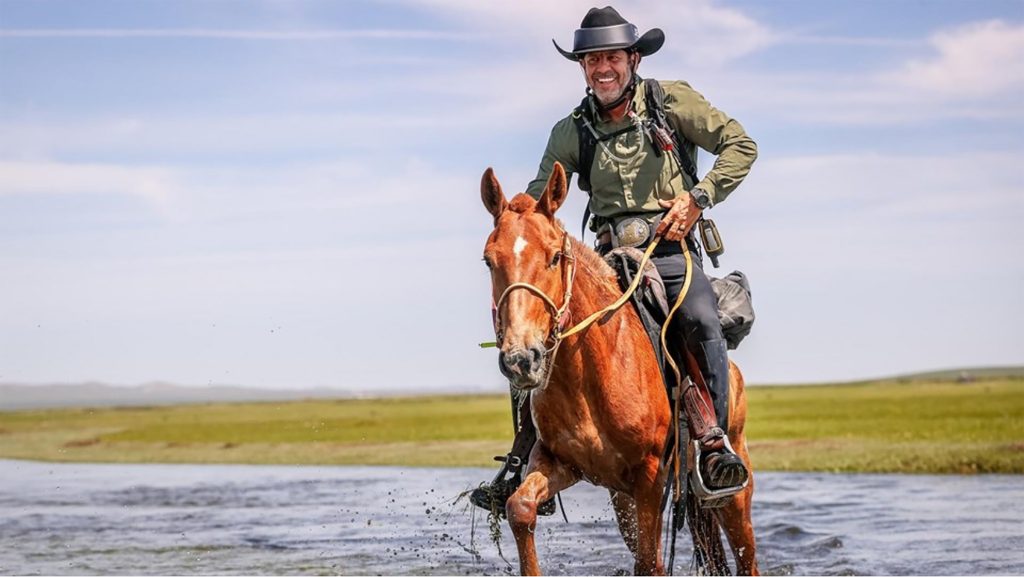 NFR Pickup Man Josh Edwards stays true to rodeo, himself at Mongol ...