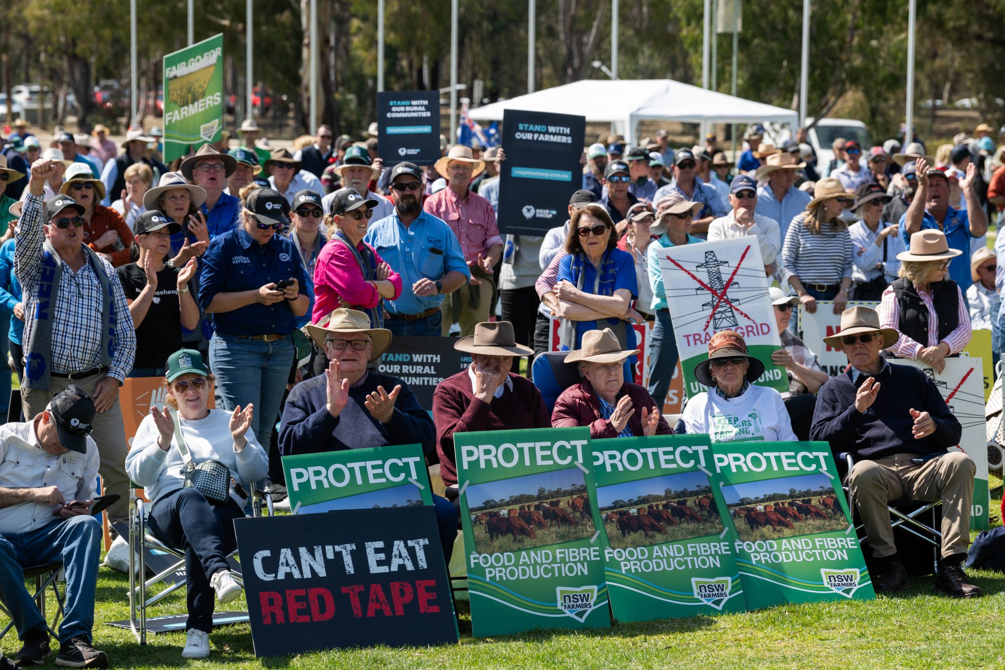Australian farmers protest at Parliament angered by Labor government’s ...