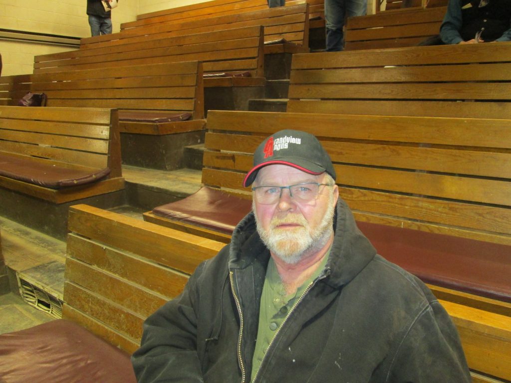 Lewis Bros./Grandview Angus 45th Annual Bull Sale | TSLN.com