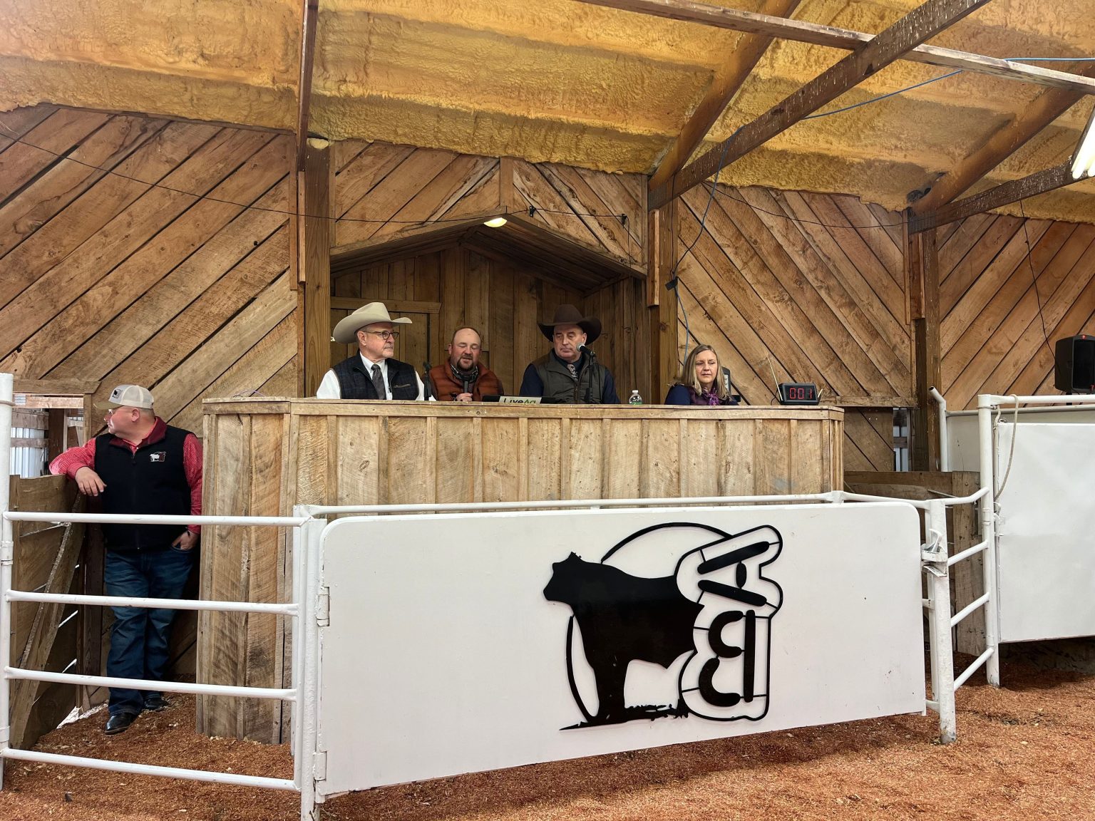 A & B Cattle 35th Annual Production Sale | TSLN.com