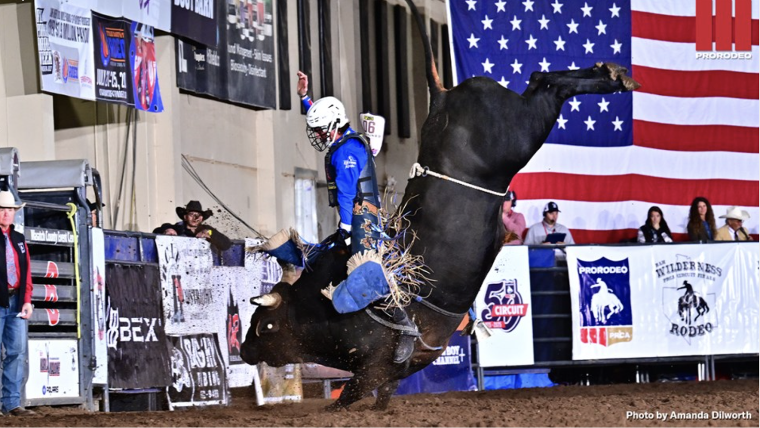 Stetson Wright returns, wins bull riding and all-around at Boot Barn ...