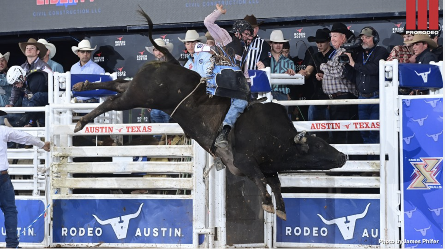 Dylan Rice takes Rodeo Austin Xtreme Bulls crown | TSLN.com