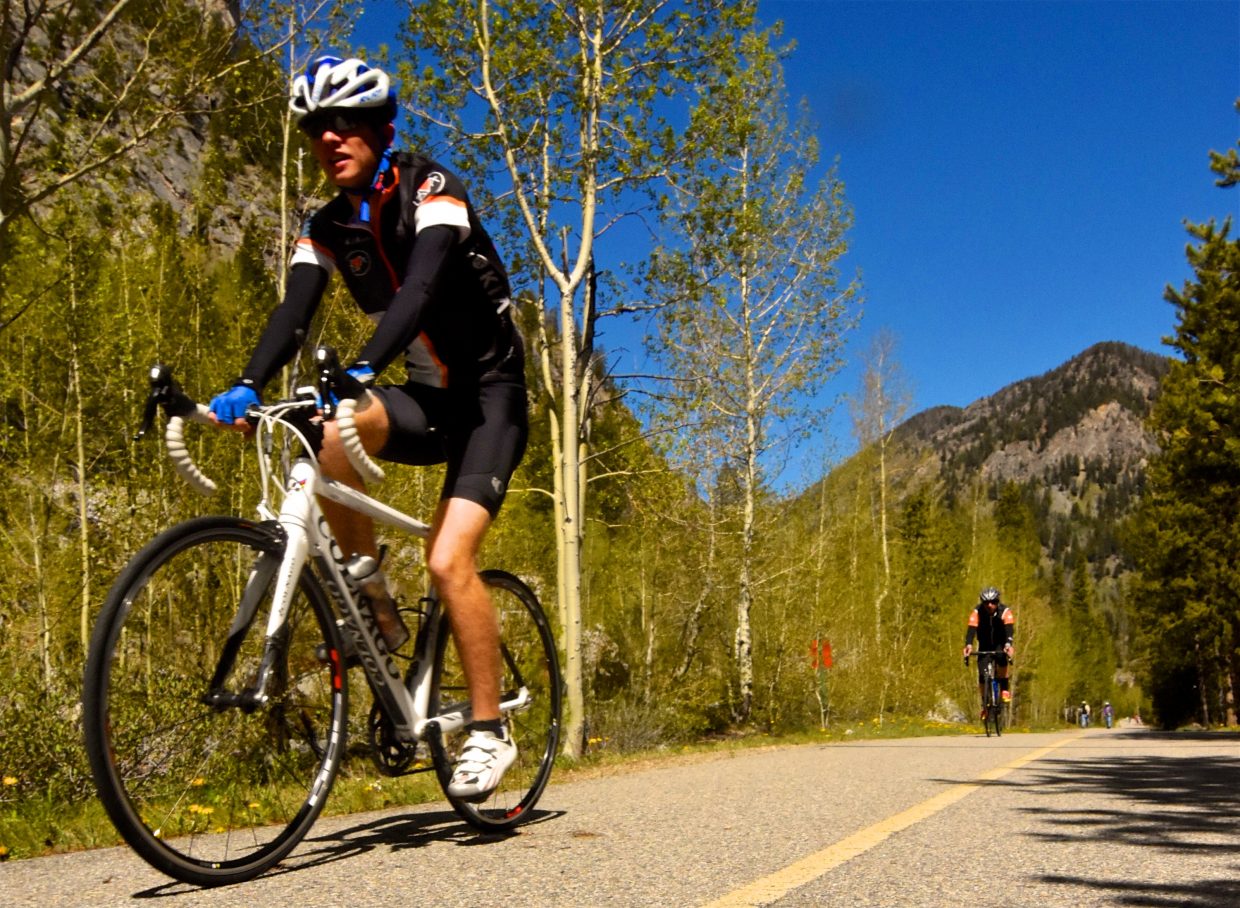 Glenwood Canyon bike path now fully open for the season | SummitDaily.com