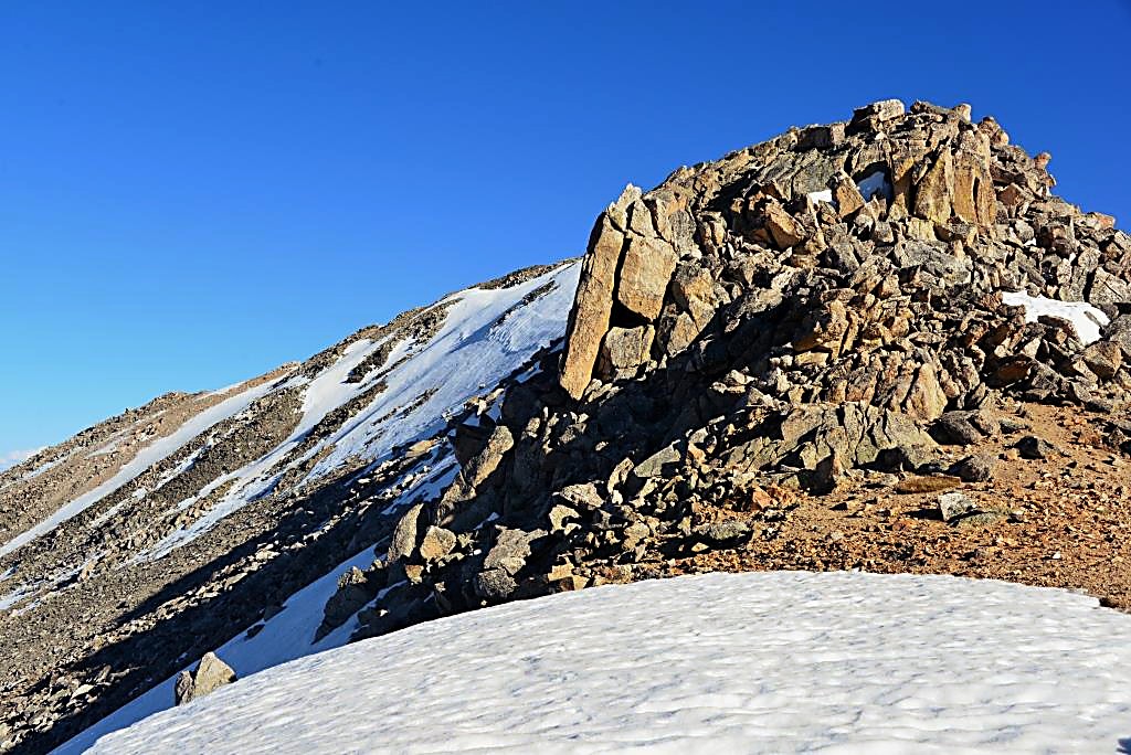 Stunning vistas from 14er Mount Yale in the heart of the Collegiate ...