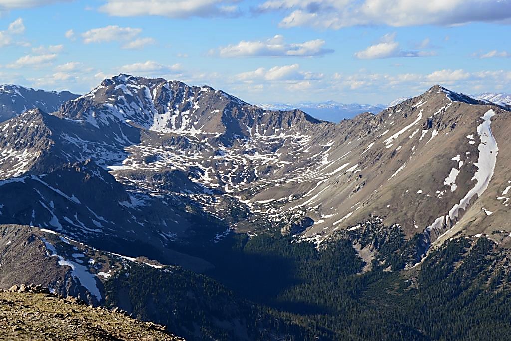 Stunning vistas from 14er Mount Yale in the heart of the Collegiate ...