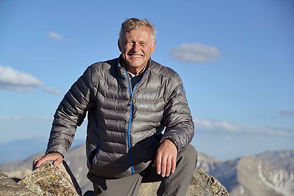 Stunning vistas from 14er Mount Yale in the heart of the Collegiate ...