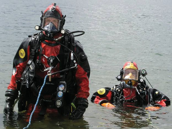 Water rescue team gets grant for new diving suits | SummitDaily.com