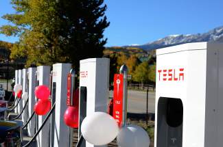 Summit County Tesla supercharger grand opening draws electrified crowd ...