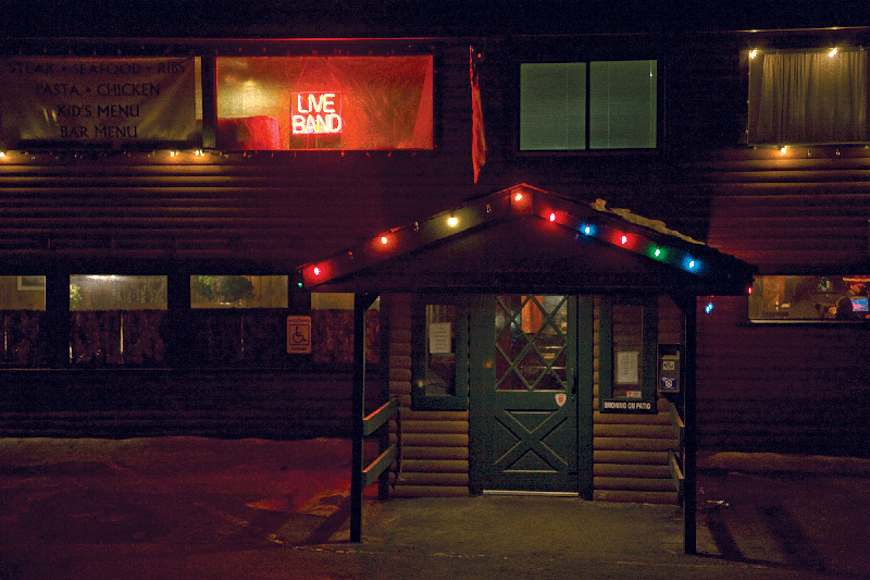 Snake River Saloon hits international apres status | SummitDaily.com
