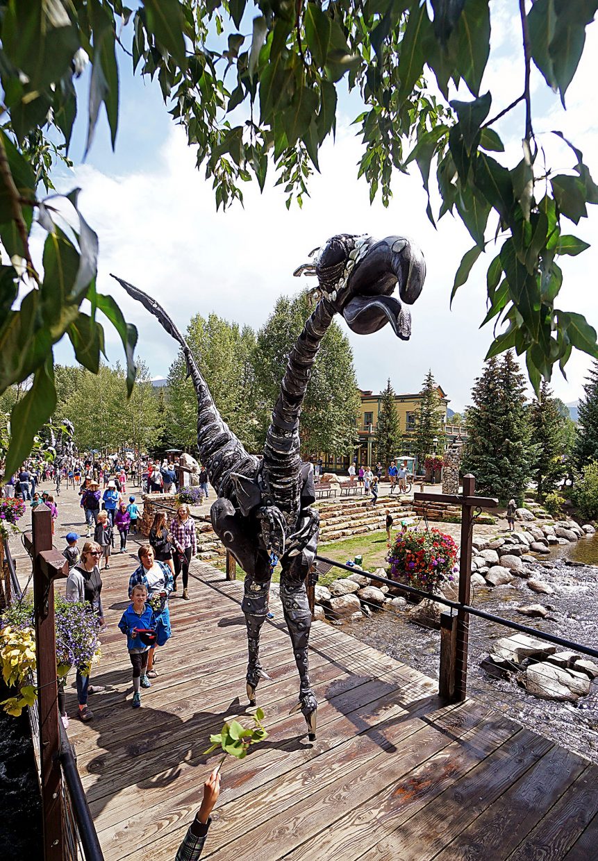 BIFA: Saurus/STX photos, Day 9 schedule | SummitDaily.com