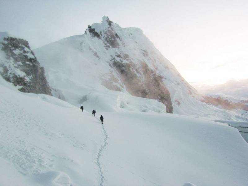 Treinish and Schlosberg march through Andean glaciers | SummitDaily.com