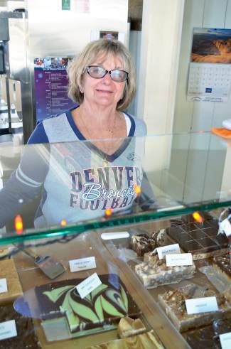 Above Mile High, Summit’s die-hard fans gear up for Sunday ...