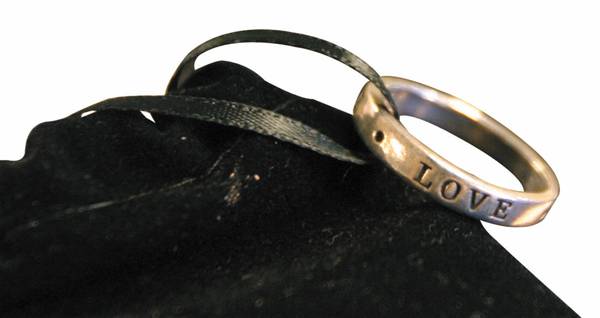 Rings are a reminder of teens’ pledge to purity | SummitDaily.com