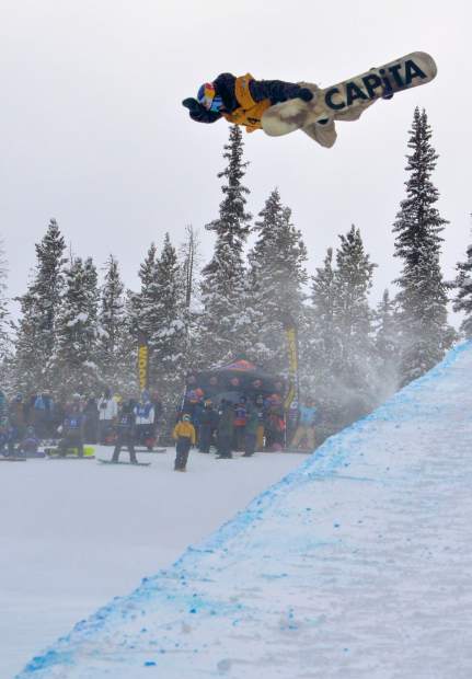 Slaying the first North American superpipe at the 2016 Rev Tour in ...