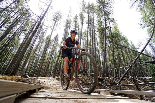 Breckenridge Bike Guide: Flume Trails (video) | SummitDaily.com