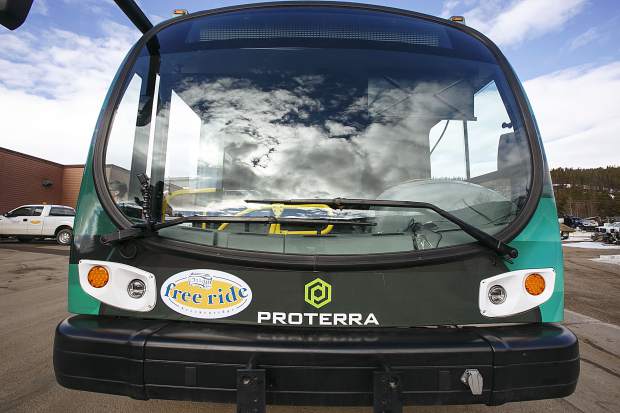 Breckenridge demos electric bus on the town’s busiest route ...