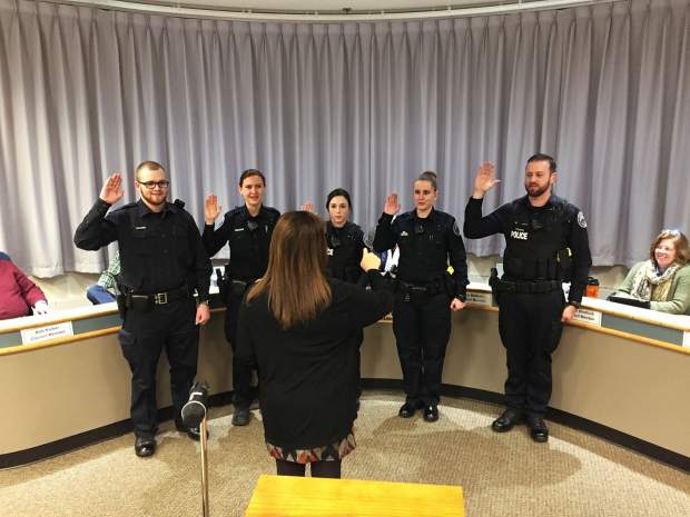Silverthorne welcomes five new officers to police department ...