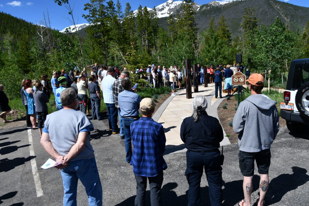 Dozens gather in remembrance of fallen Flight For Life pilot Patrick ...