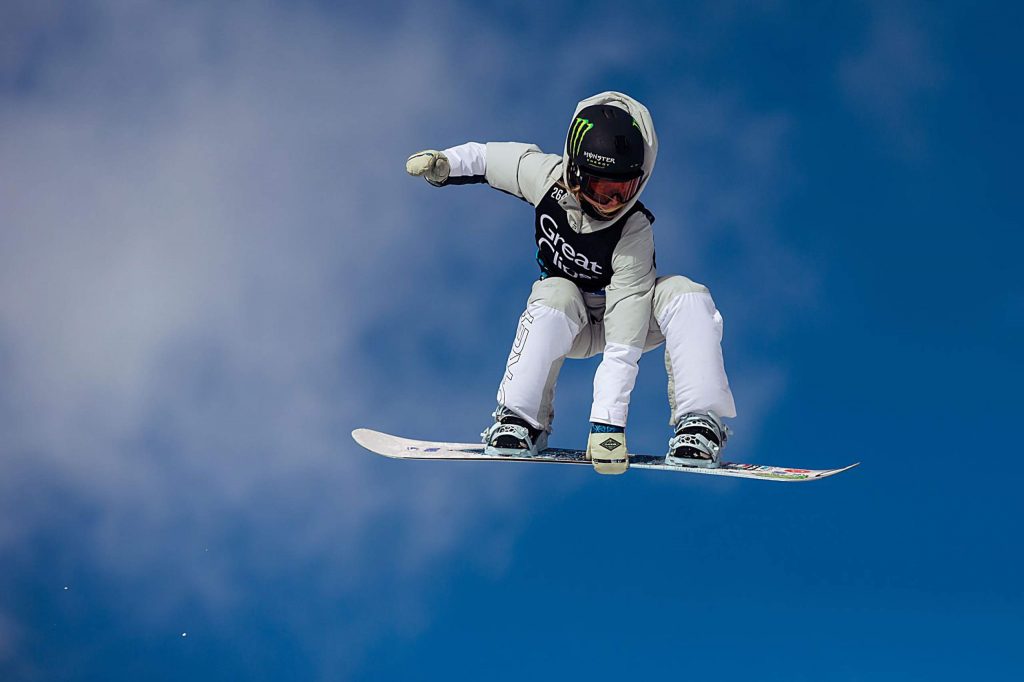 Jamie Anderson holds off Laurie Blouin in slopestyle for 17th career X ...