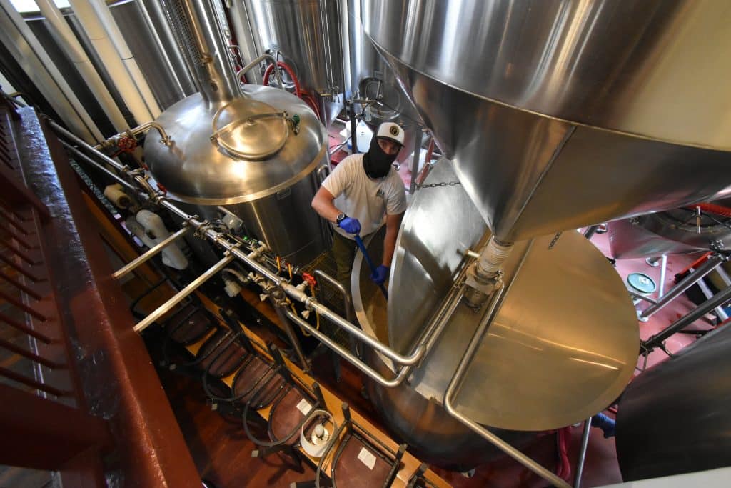 Dillon Dam Brewery brews 3,000th batch | SummitDaily.com