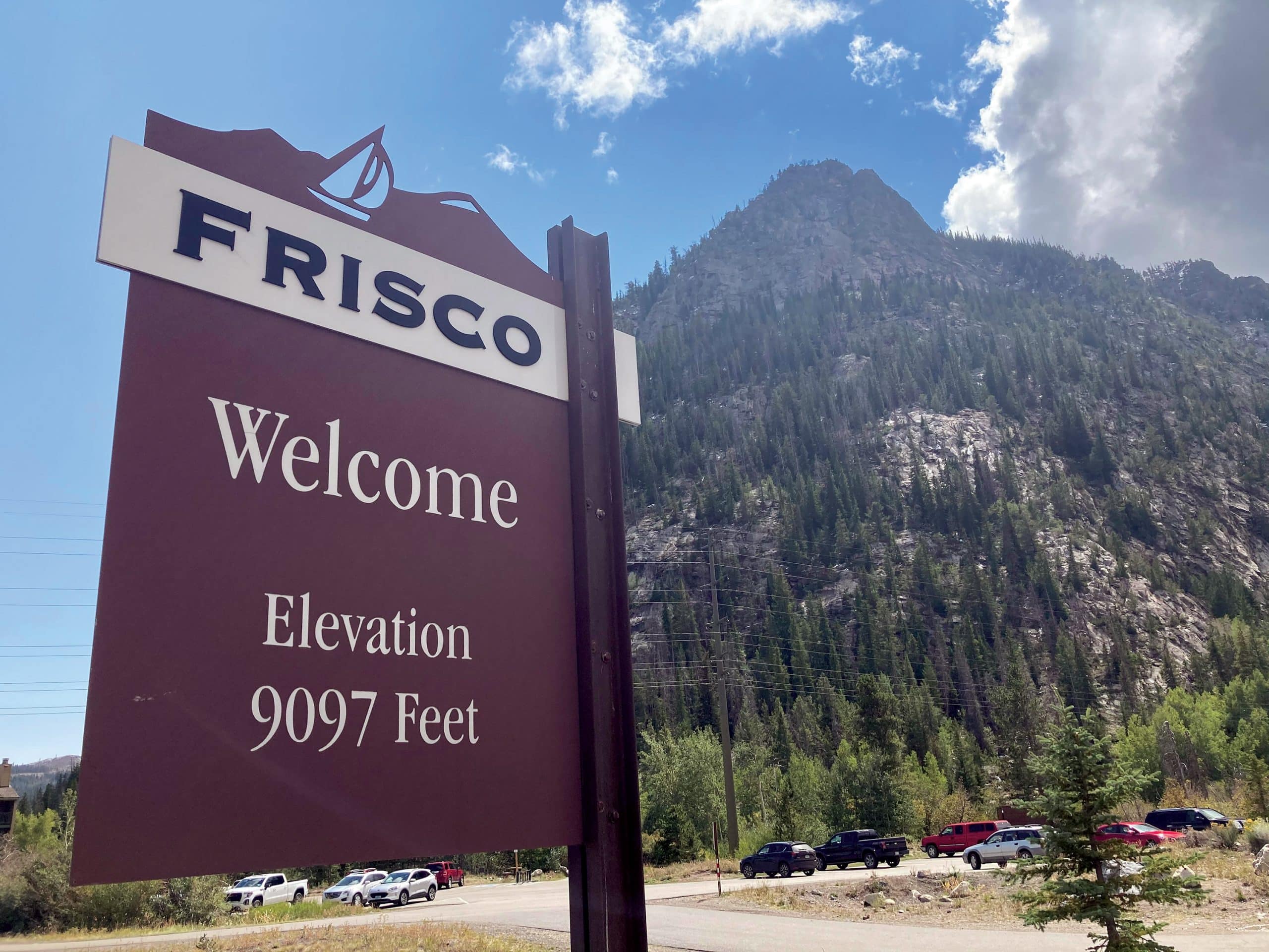 ‘Surviving and Thriving at Altitude’: Summit doctor publishes book ...