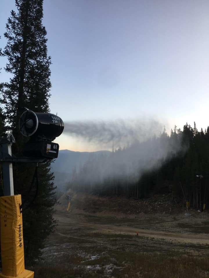 Keystone fires up snow guns | SummitDaily.com