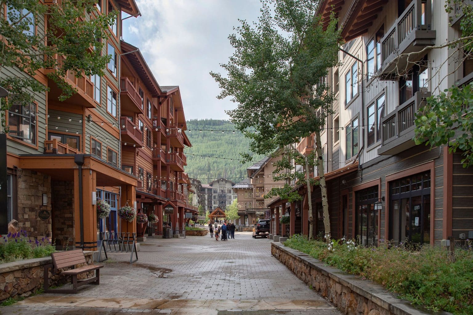 Colorado mountain towns are full of vacant trophy homes and short-term ...