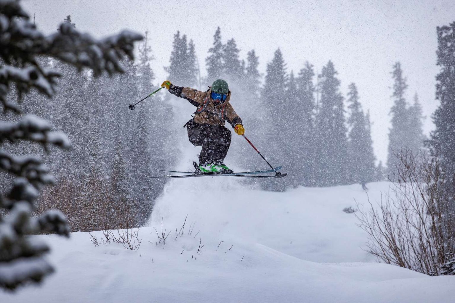 Summit ski resorts start to cross 200-inch mark for total season ...