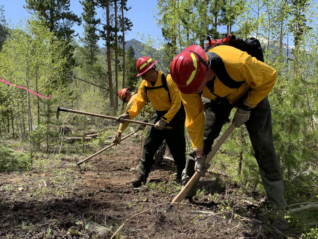 Firefighters take part in annual wildfire training | SummitDaily.com