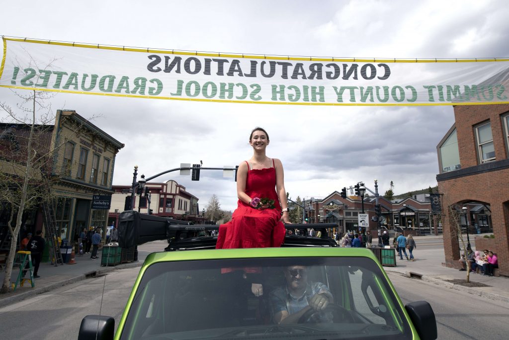 Photos: Summit seniors celebrate in graduation parade | SummitDaily.com