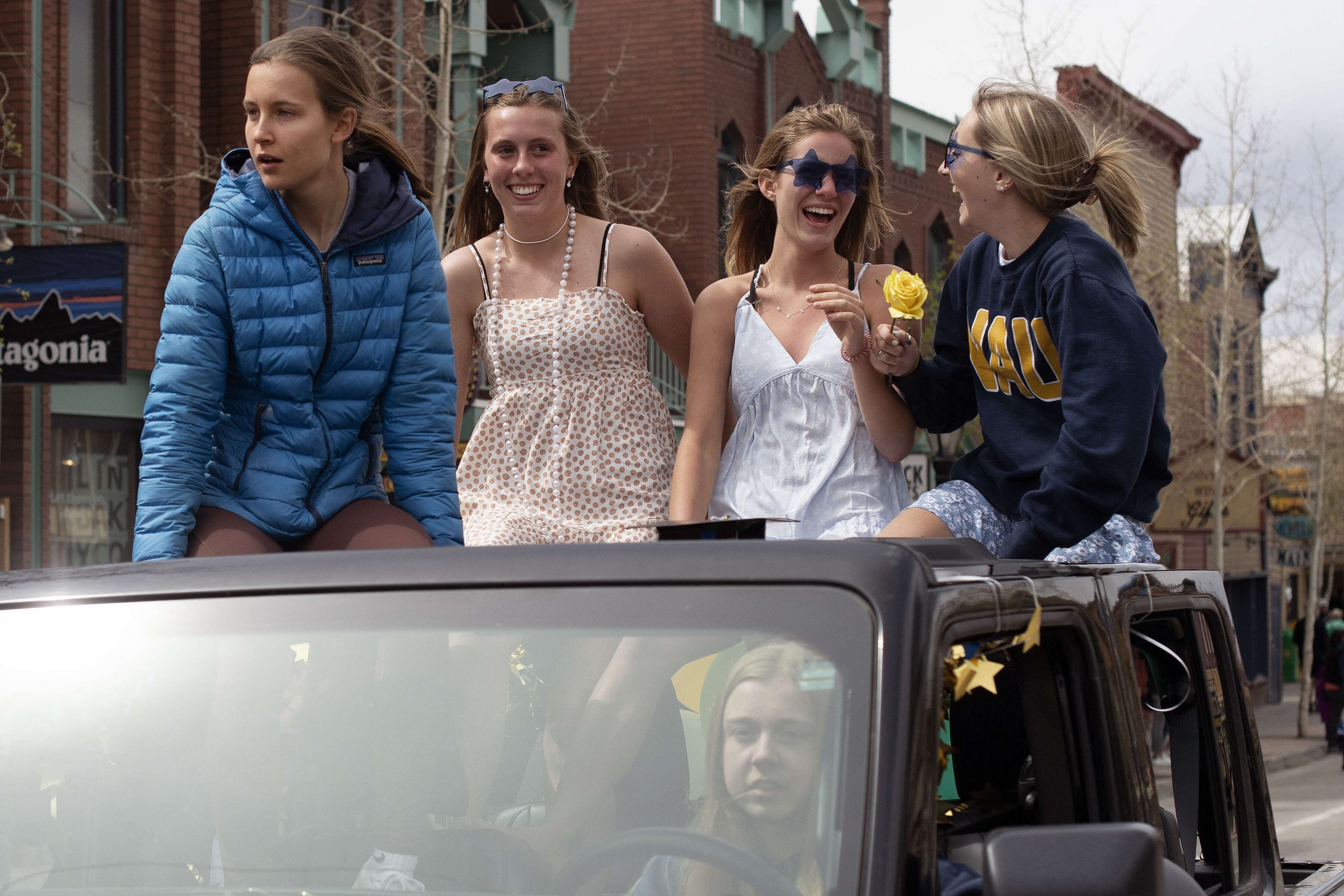 Photos: Summit seniors celebrate in graduation parade | SummitDaily.com