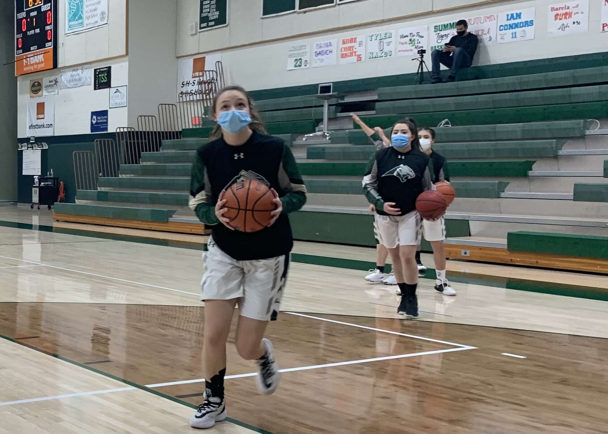 Summit Tigers girls basketball cohesive, confident in season-opening ...