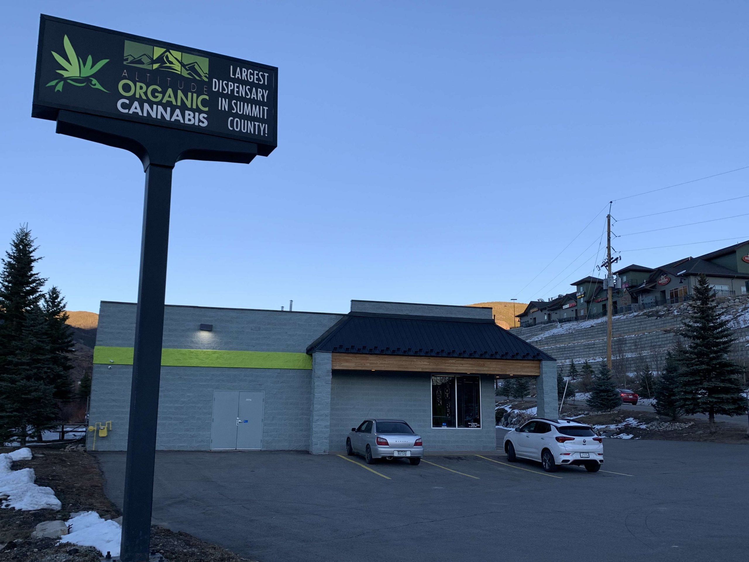 Dillon discusses walk-up and drive-thru marijuana sales | SummitDaily.com
