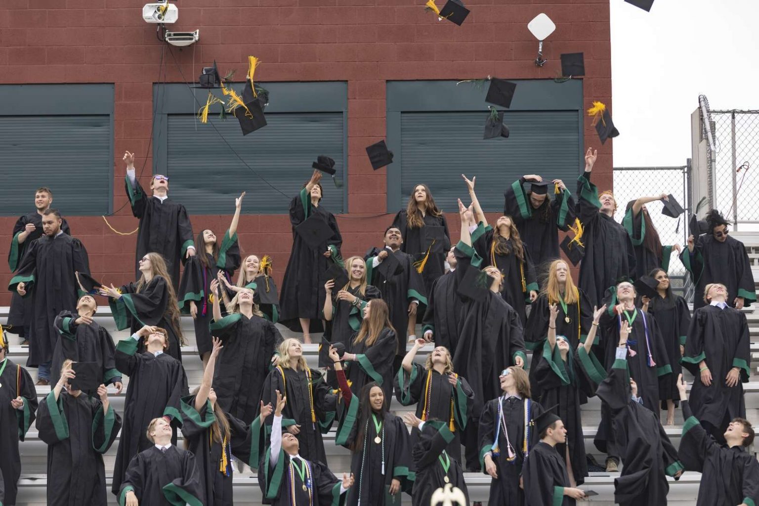 220 seniors honored at Summit High School’s Class of 2022 graduation ...