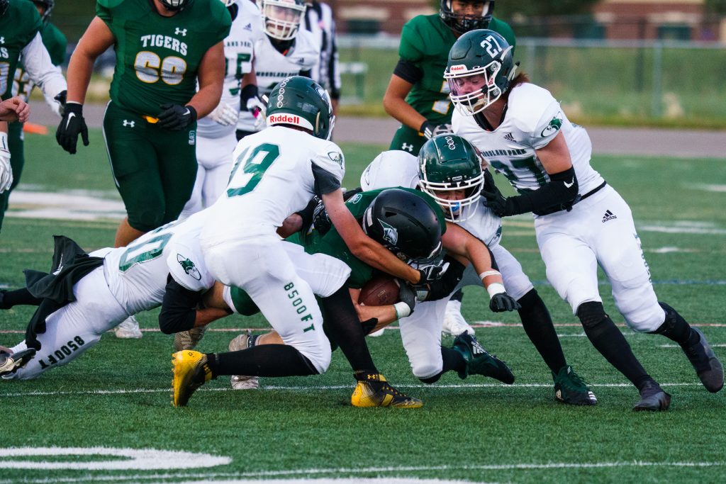 Summit Tigers football loses first game of the season against Durango ...