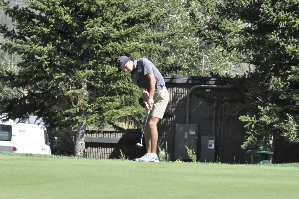 Summit Tigers golf places 2nd and 9th at recent tournaments ...