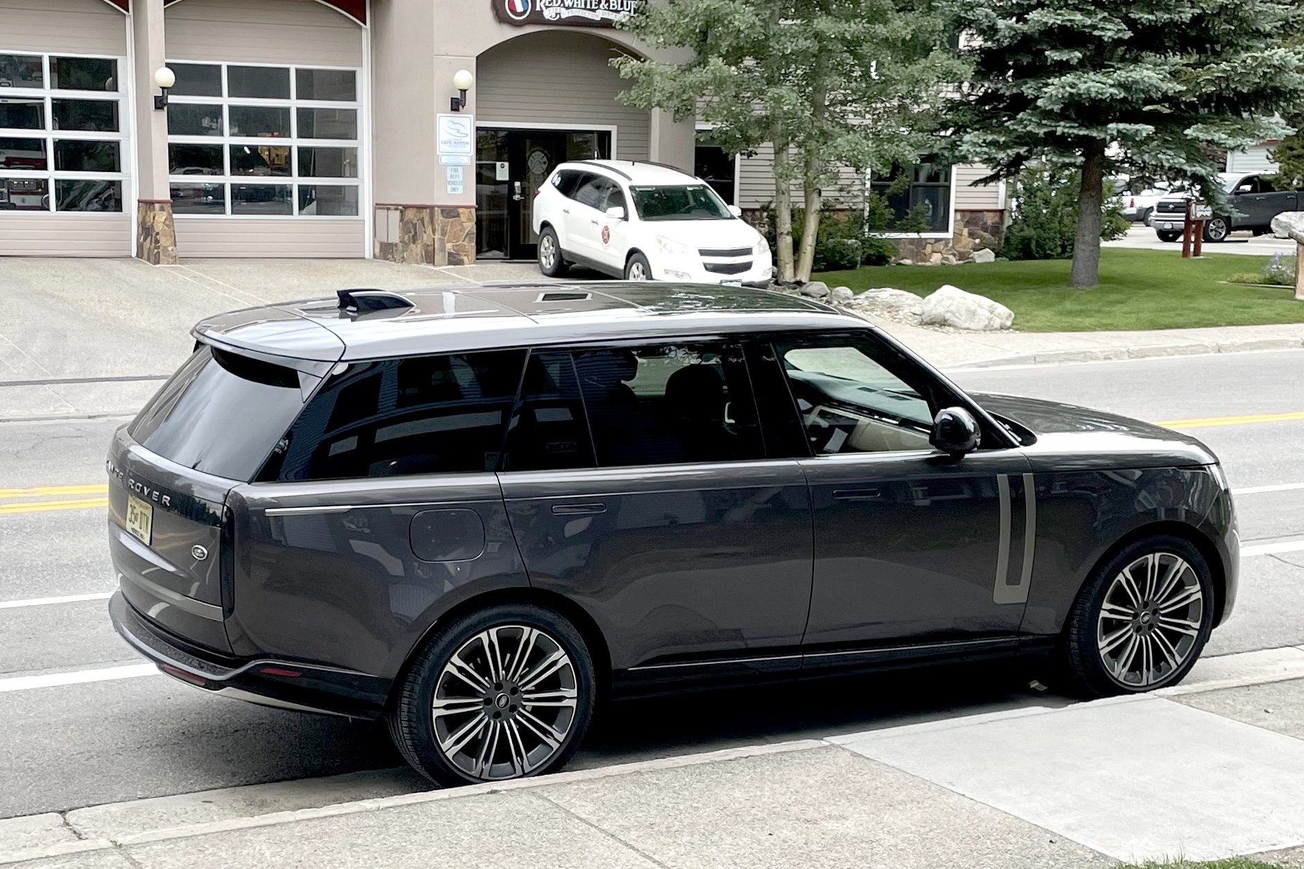 Mountain Wheels: Outrageous luxury in the all-new fifth-generation ...