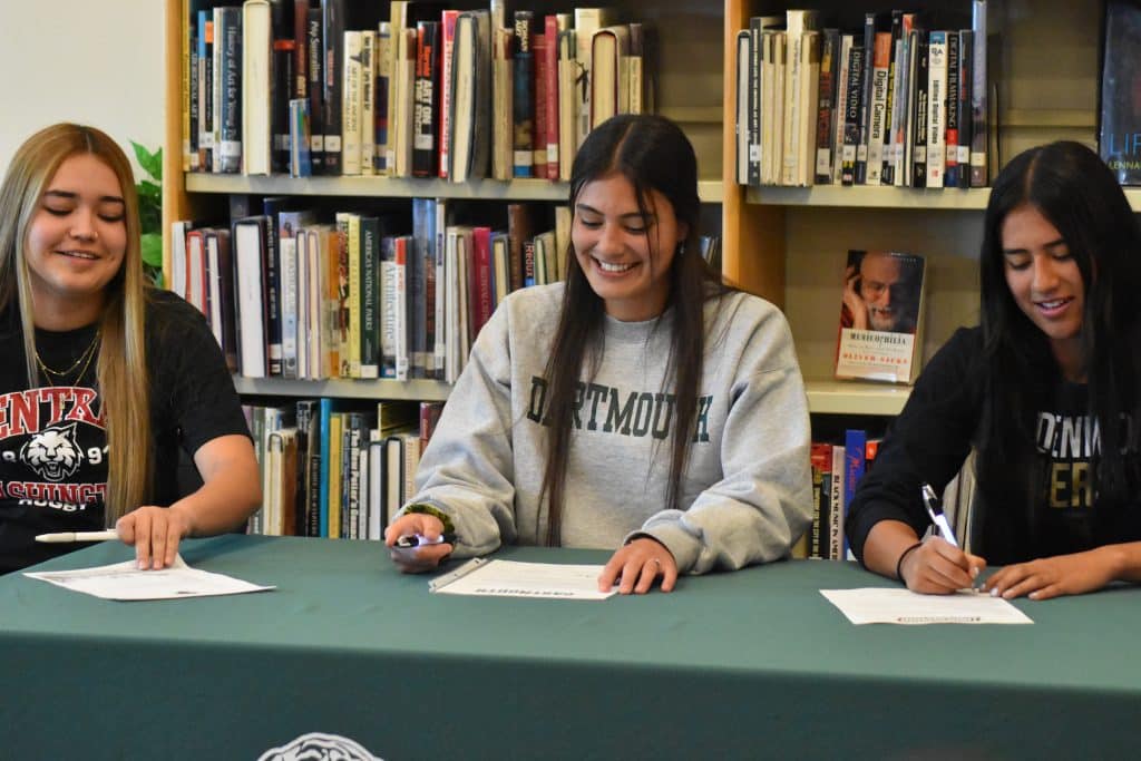 8 Summit girls rugby players commit to playing at the collegiate level ...
