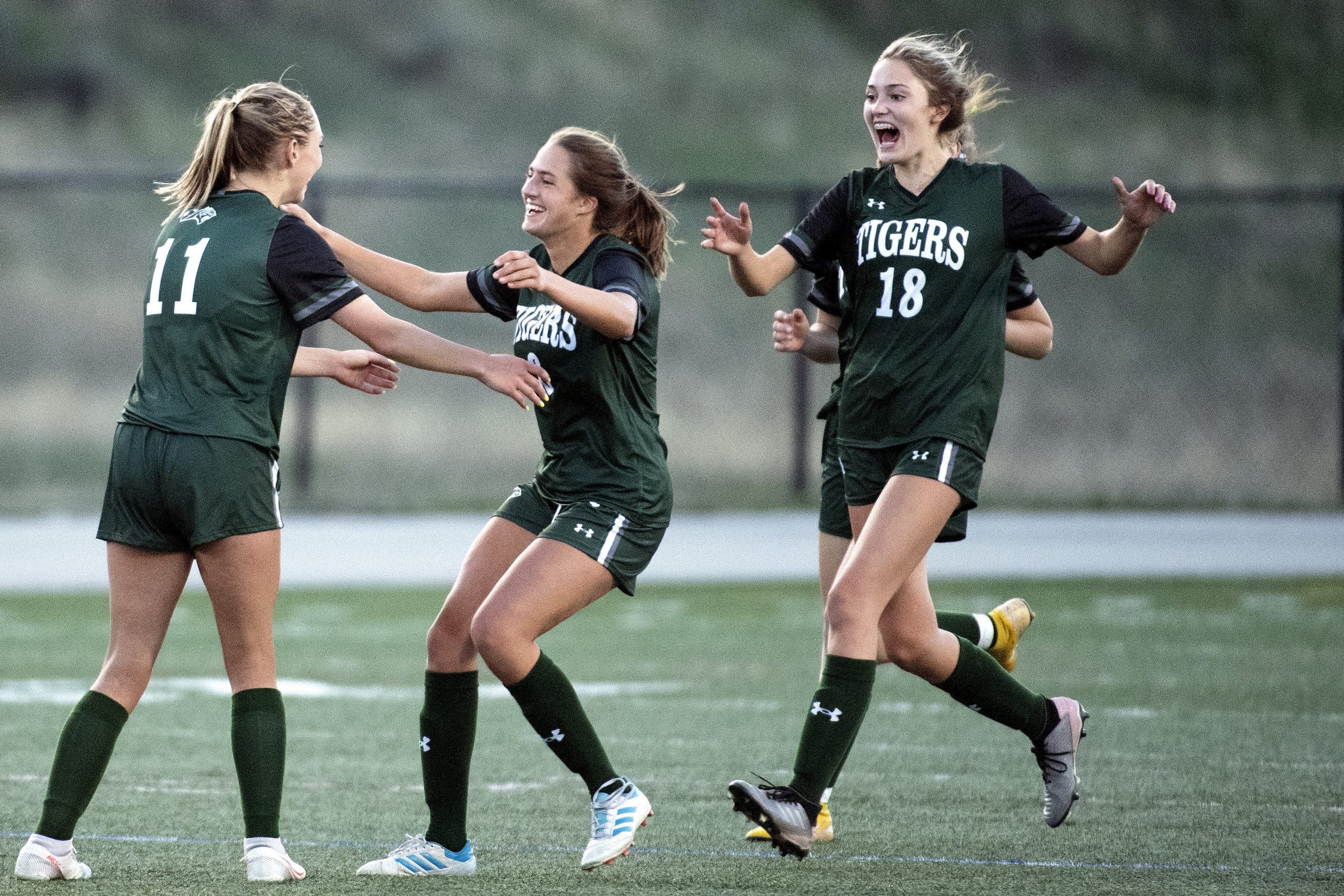 Summit girls soccer takes first win of year in thrilling fashion ...