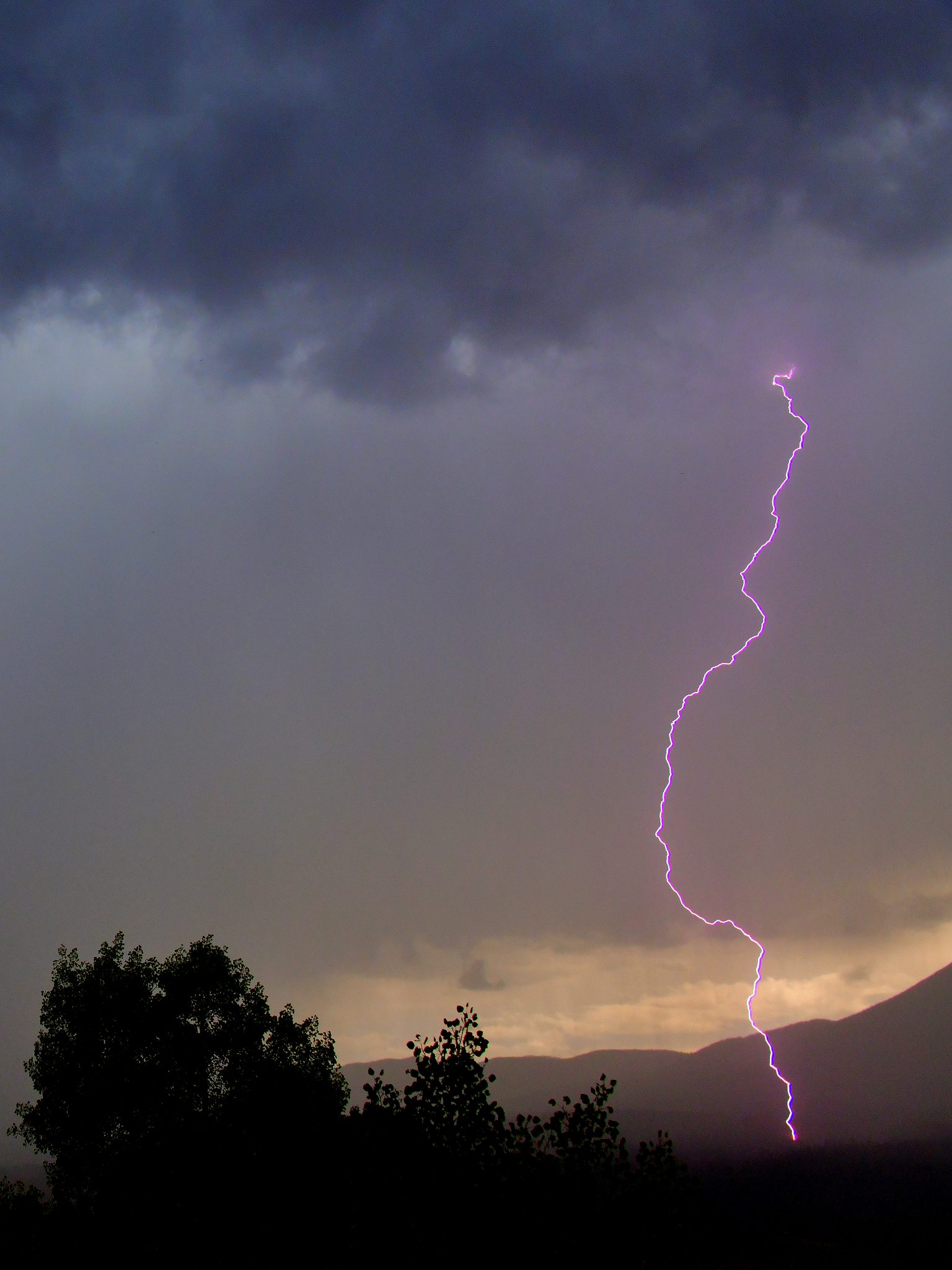At the peak of hiking season, Colorado sees 5,350 lightning strikes a ...