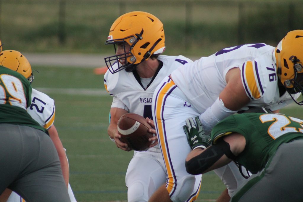 Summit High football team fails to score a touchdown, falls to Basalt ...