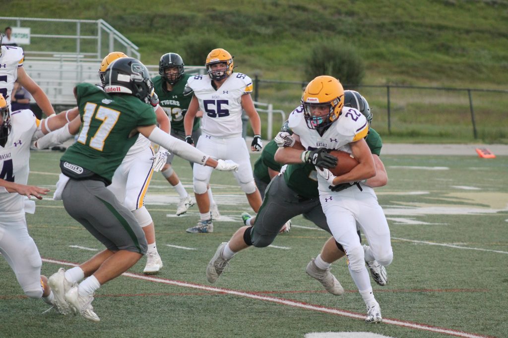 Summit High football team fails to score a touchdown, falls to Basalt ...