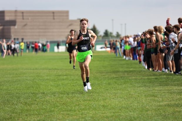 Rust busted: Summit High School cross-country team dazzles at first ...