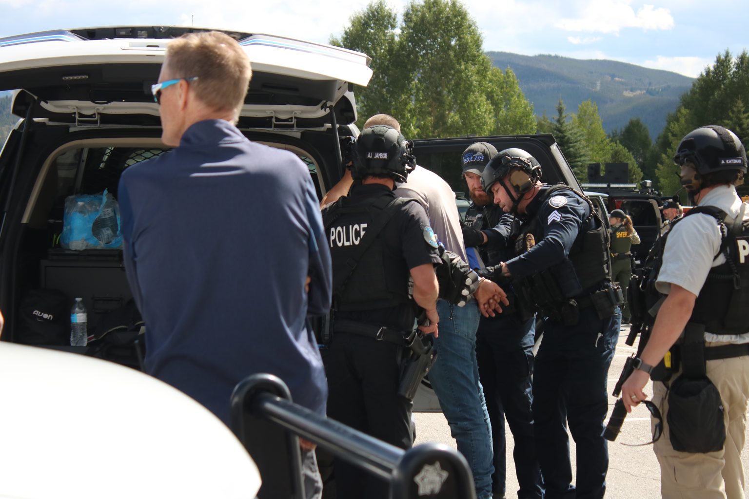 Hourslong police standoff with armed man in Frisco ends peacefully ...