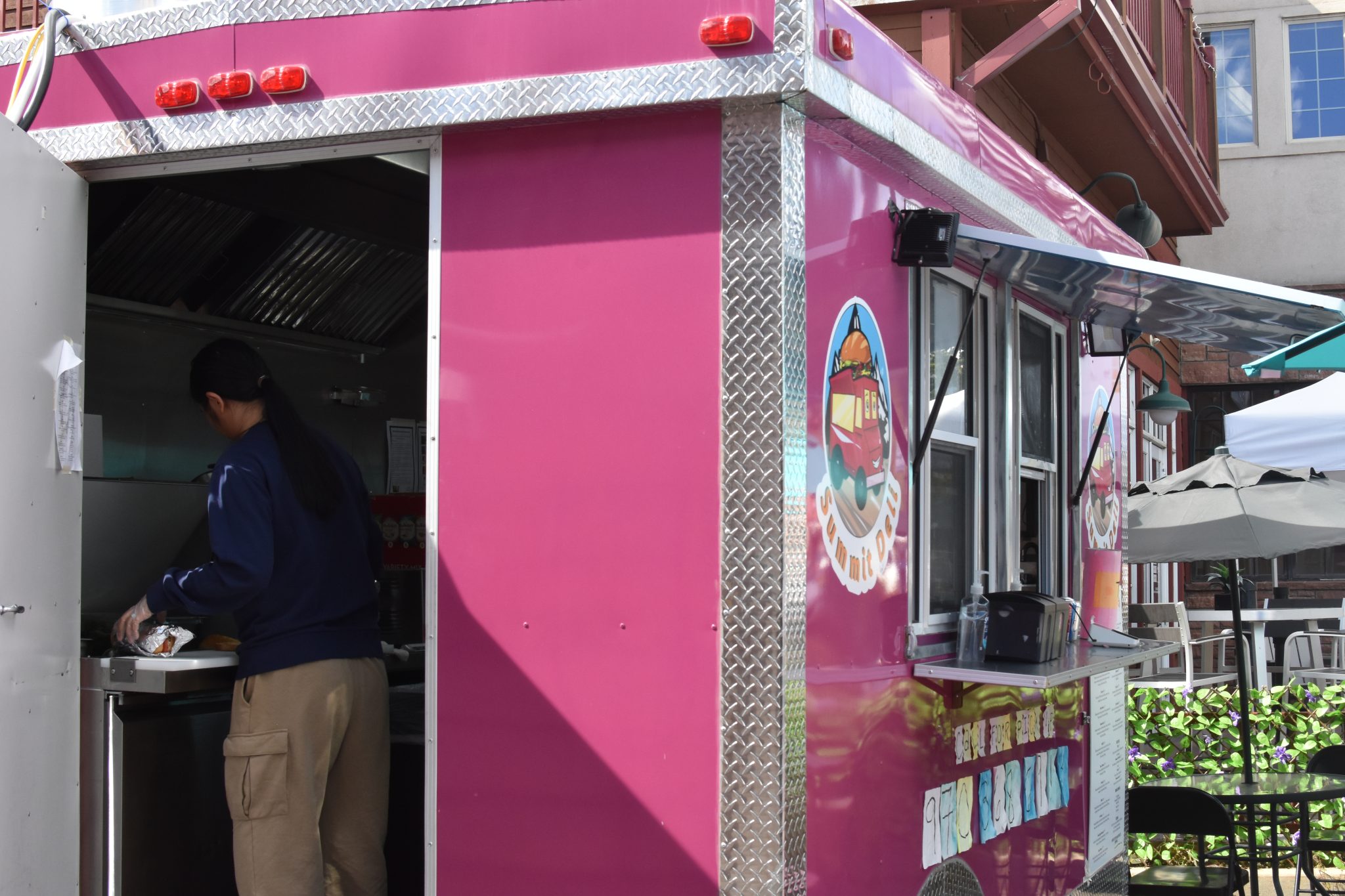 New deli truck sets up shop on Main Street in Frisco | SummitDaily.com