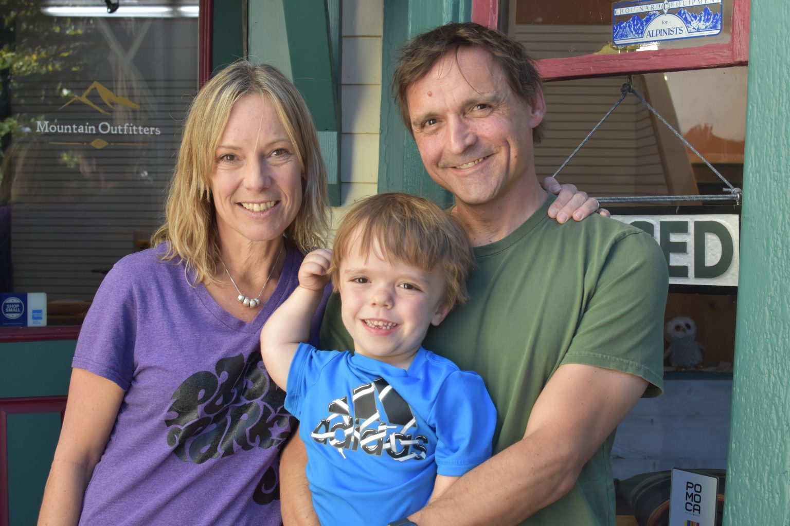 Breckenridge do-it-yourself art studio is back in business this fall ...