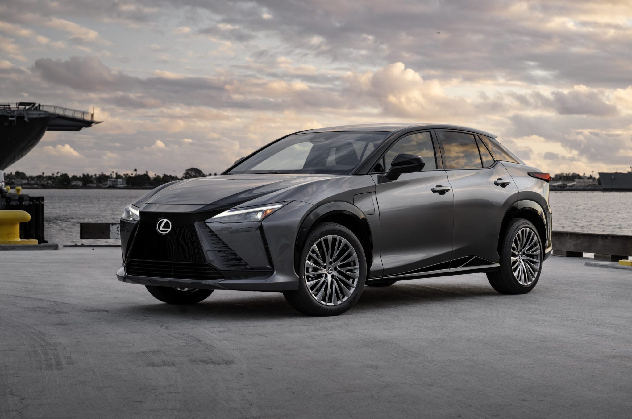 Limited-range Lexus RZ electric is still a striking automobile ...