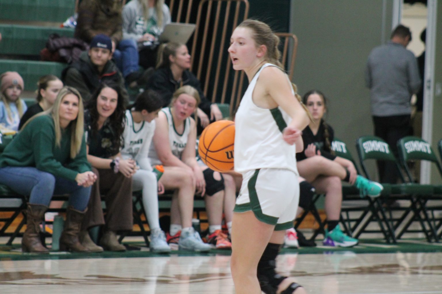 Summit girls basketball gets back in the win column with 43-point ...