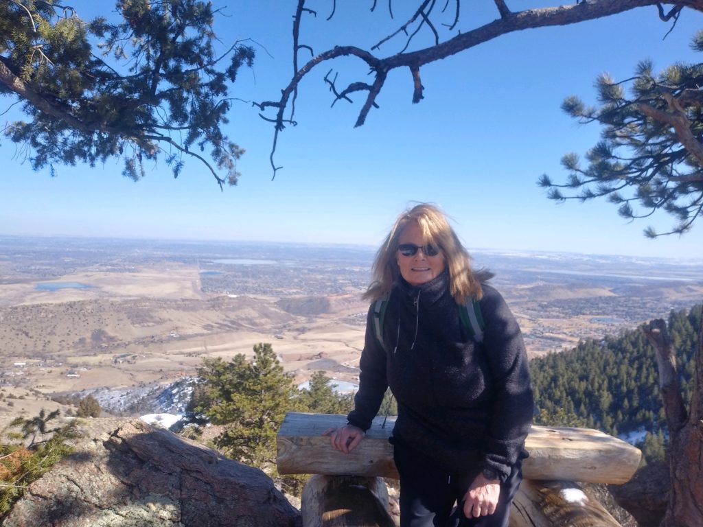 Former school media specialist, Pauline Henning, returns to Summit ...