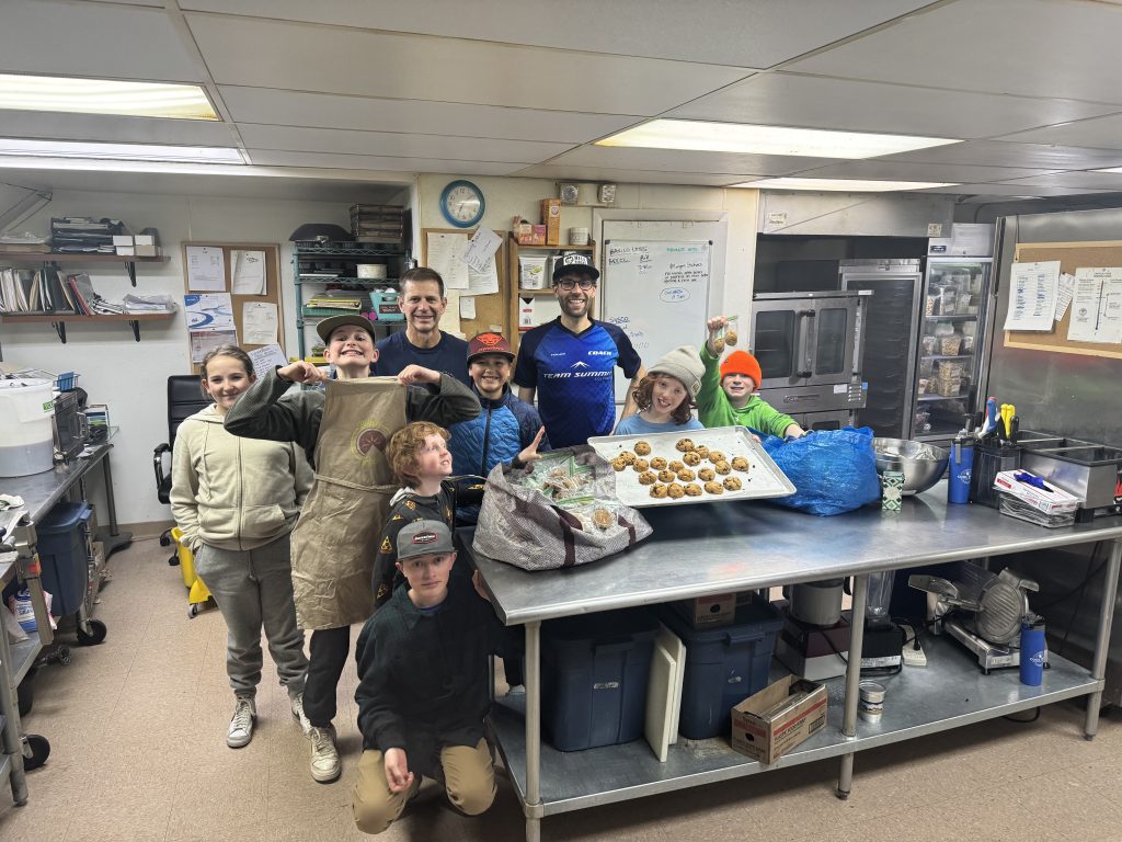 Team Summit mountain bikers spread holiday cheer by volunteering with ...